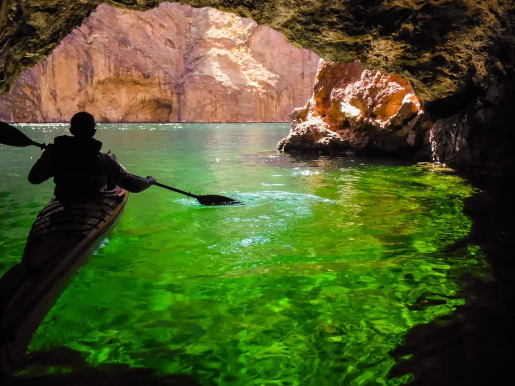 13 Best Kayaking Spots in Arizona - Kayaking Near Me
