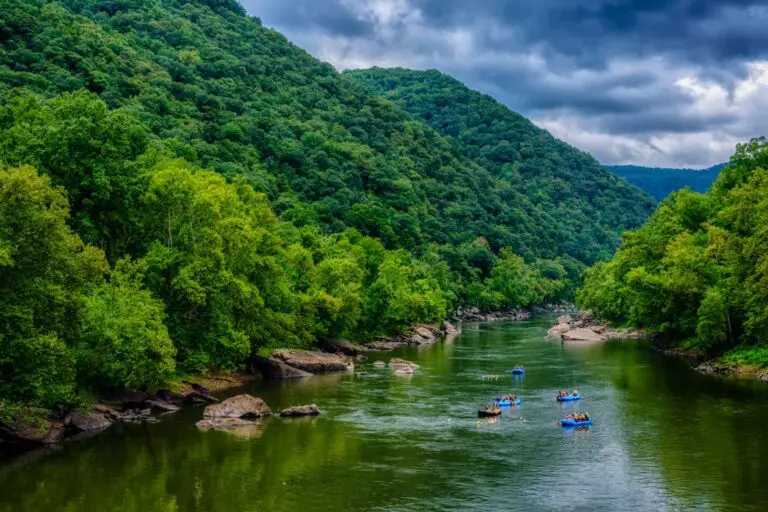 7 Best Kayaking Spots in the Blue Ridge Mountains • Kayaking Near Me