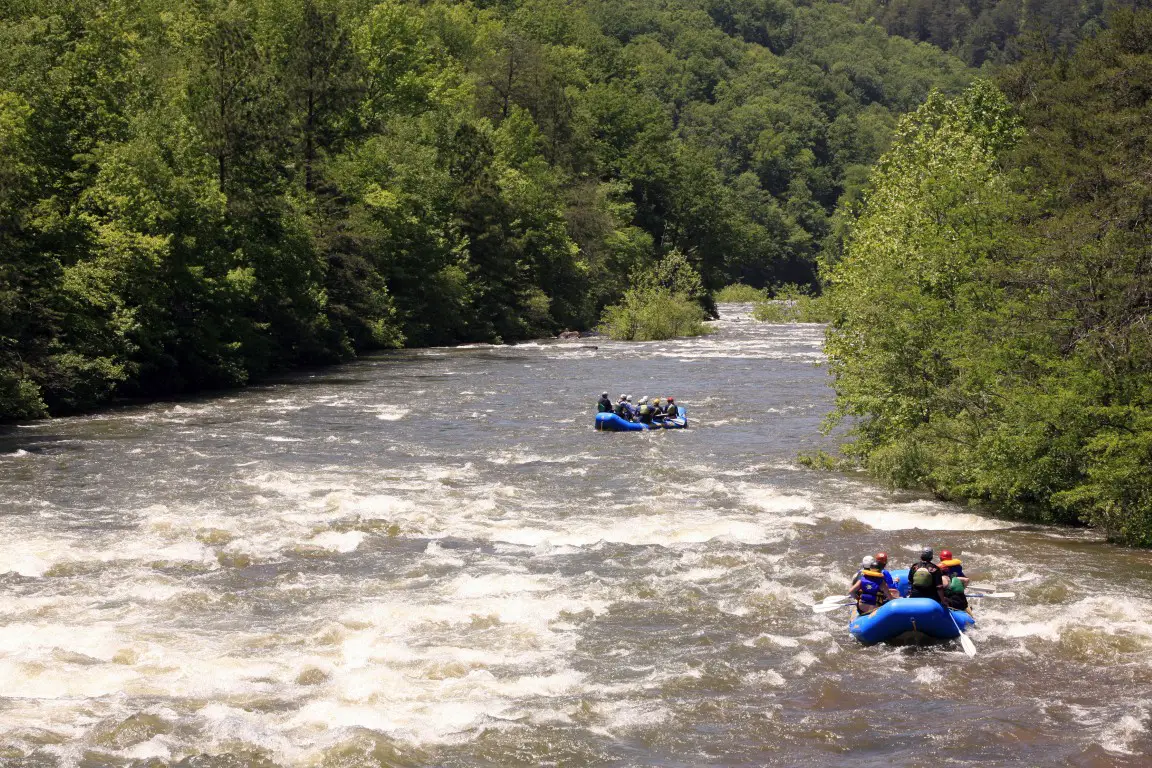 14 Best Kayaking Spots in Tennessee • Kayaking Near Me